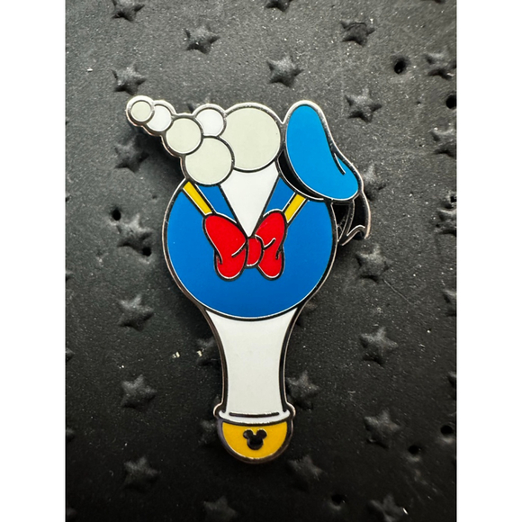 Disney | Accessories | 225 Disney Wdw Hidden Mickey Wave B Donald Duck ...